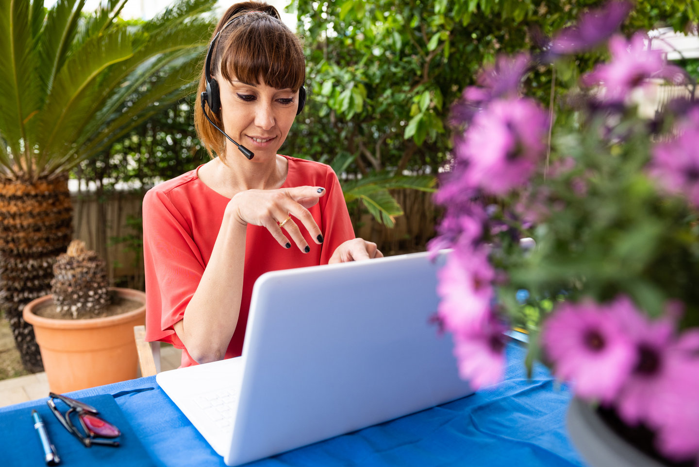 5 Surprising Ways To Improve Contact Center Performance 5 Surprising Ways To Improve Contact Center Performance