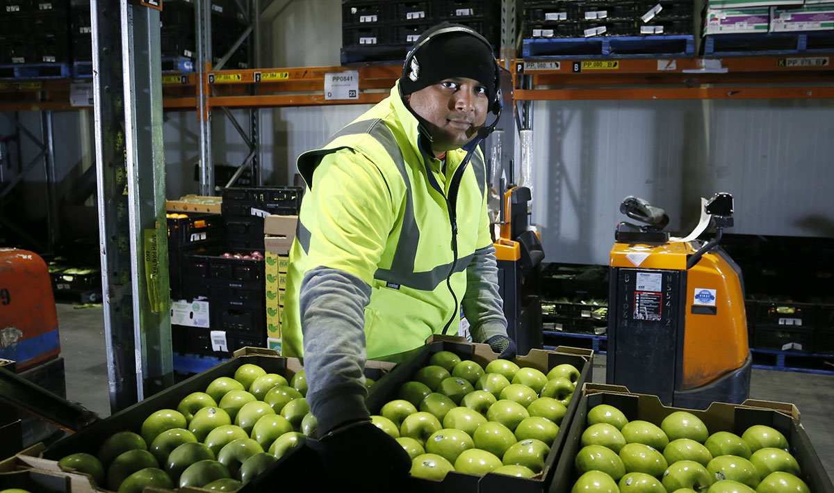 Woolworths Finance Shared Services: Blended cloud and RPA transformation